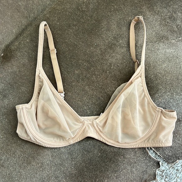 GAP | Intimates & Sleepwear | Gap Body Love Natural Plunge Bra Cafe Au ...